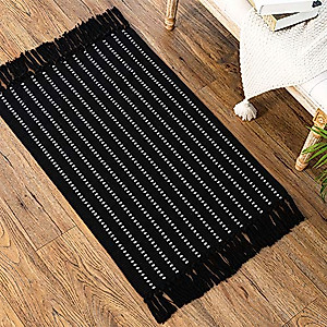 idee-home Black Small Boho Rug, Boho Bathroom Rug, Patterned Bath Mat, Woven Black Striped Rug for Bedroom Living Room, Sink Kitchen Boho Rug with Tassel 2'x3'