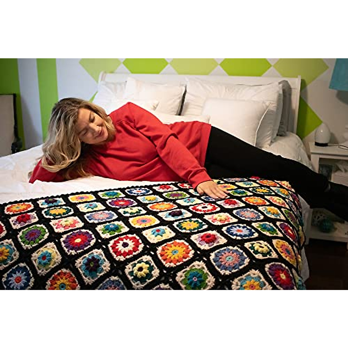 Handmade Crochet Throw Blanket Granny Blanket Sweater Style Year Round Gift Indoor Outdoor Travel Accent Throw for Sofa Comforter Couch Bed Recliner Living Room Bedroom Decor 47" x31" (Black)