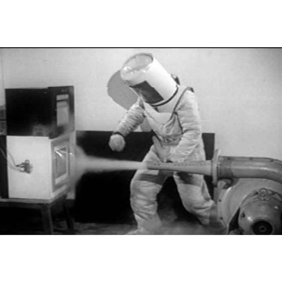 Plastic Products and Consumerism Vintage Movie: Looking Ahead Through Plexiglas DVD (1940)