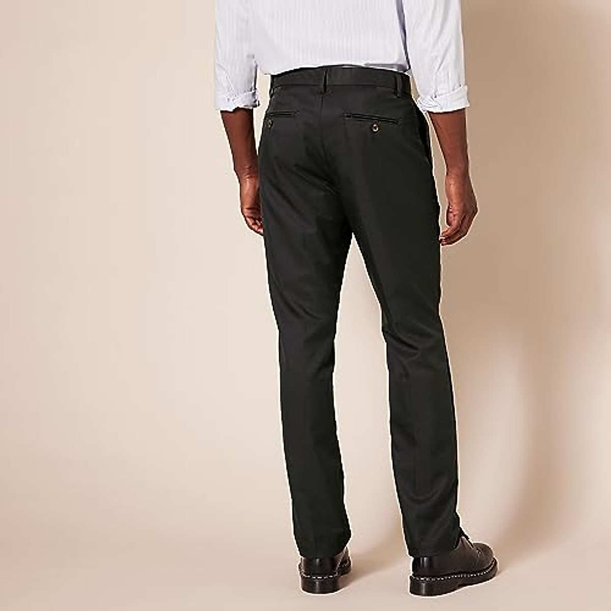 Amazon Essentials Men's Slim-Fit Flat-Front Dress Pant, Black, 32W x 30L