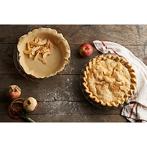 Pyrex 2-Piece Glass Pie Plate Set, 9.5-Inch Pie Dish, Baking Dish, Dishwashwer, Microwave, Freezer and Pre-Heated Oven Safe