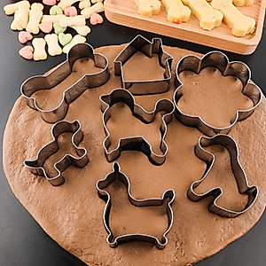 Dog treats Cutters Set 11 Pieces,5 Dog Bone 3 Footprint 2 Dogs 1House Dog Cookie Cutter sets Different Sizes Mini Small Medium Big Cut Out for Homemade Treats and Baking