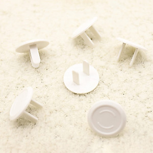 Clear Plastic Outlet Covers, 12 Pack Shock Prevention Child Safe Easy Install Electrical Protector Safety Improved Baby Outlet Plug Covers (White)