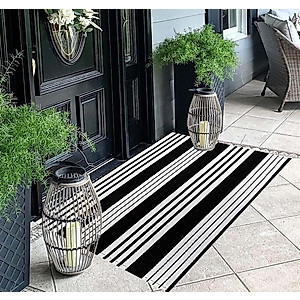 BUAGETUP Black and White Layered Doormat,27.5x43.3inch Striped Outdoor Rug Hand Woven Cotton Indoor Outdoor Rug for Porch Layered