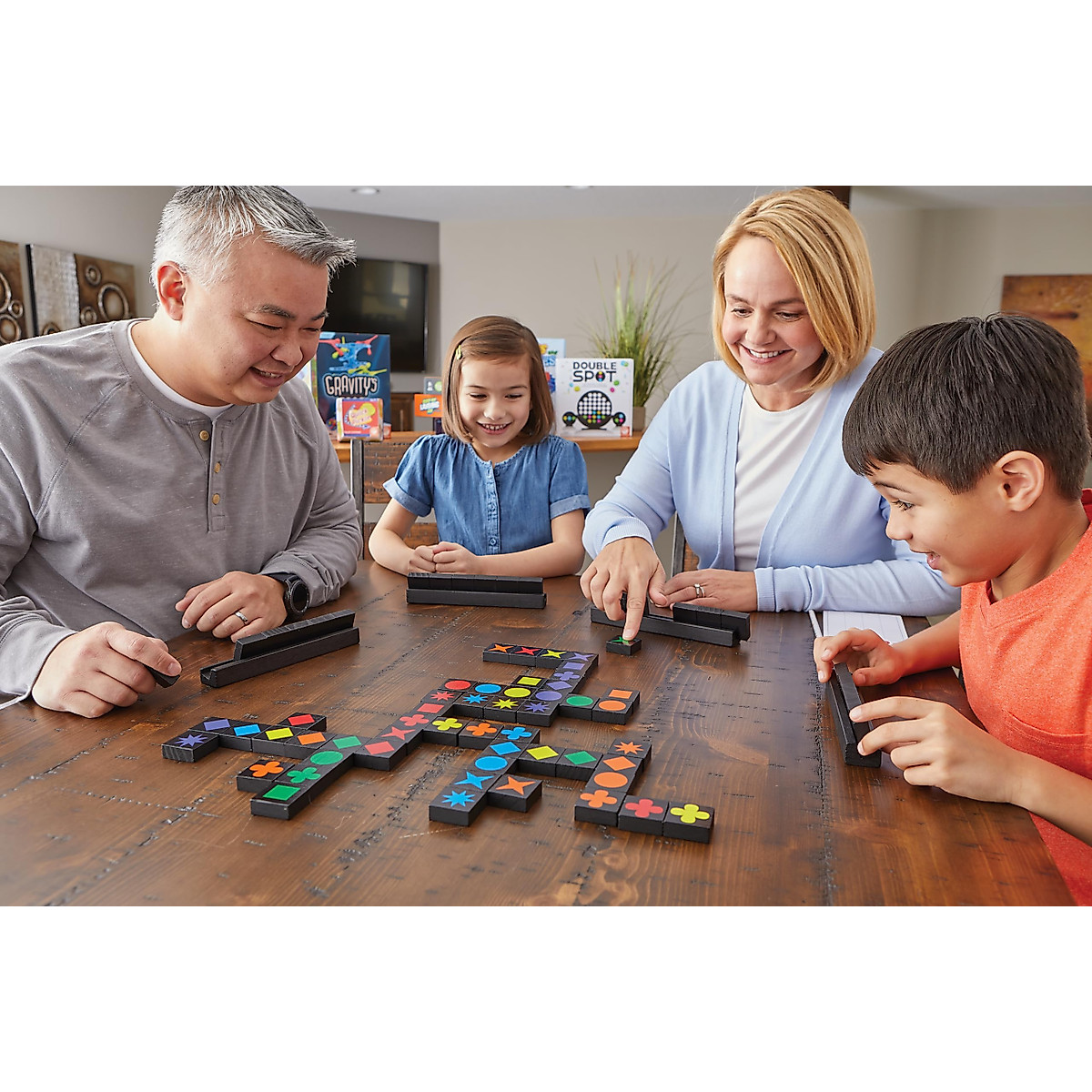 MindWare | Qwirkle UK Edition (New) | Board Game | Ages 5+ | 2-4 Players | 45 Minutes Playing Time