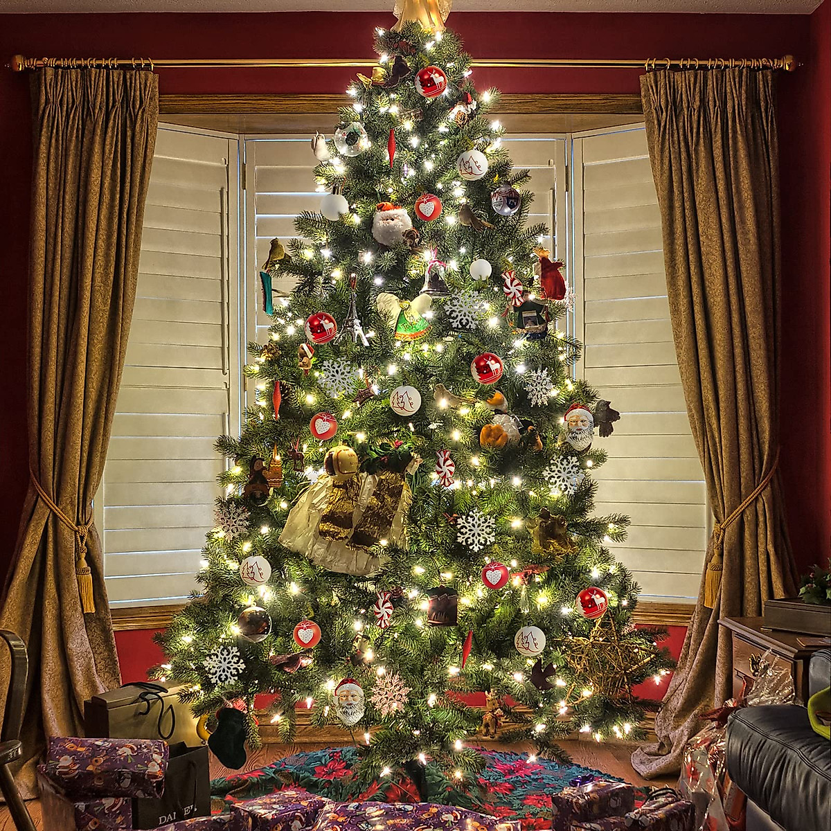 Christmas Tree Ornament Set, 70-Pack Shatterproof Assorted with Hanging Rope for Xmas Decorations Home Party, Holiday Wedding, Includes Santa Claus, Snowflakes, Candies, Etc.