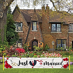 Labakita Large Just Married Banner, Wedding Ceremony Front Yard Banner Sign, Wedding Banner for Outside/Inside, Honeymoon Bridal Shower Wedding Party Decoration Supplies
