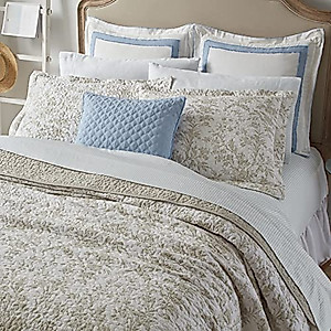 Laura Ashley Home - Queen Quilt Set, Cotton Reversible Bedding with Matching Shams, Home Decor for All Seasons (Amberley Biscuit, Queen)