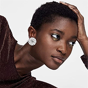 coadipress 8 Pairs Flower Stud Earrings Set for Women Bohemian Matte Flower Earrings With Gold Faux Flower Bud Chic Daisy Earrings Jewelry Gifts (6 Pairs Flower Studs)