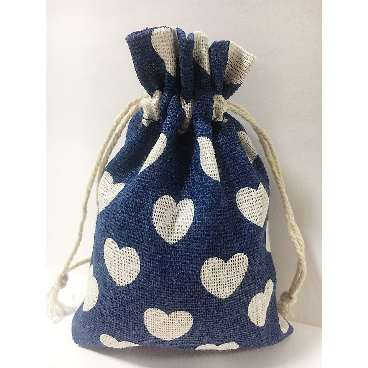 Autupy 24 Packs 5.5 x 3.9 Inch Heart Burlap Drawstring Bags Gift Bags Packing Storage Linen Jewelry Pouches Sacks for Valentine's Day Wedding Party Shower Birthday Thanksgiving Halloween