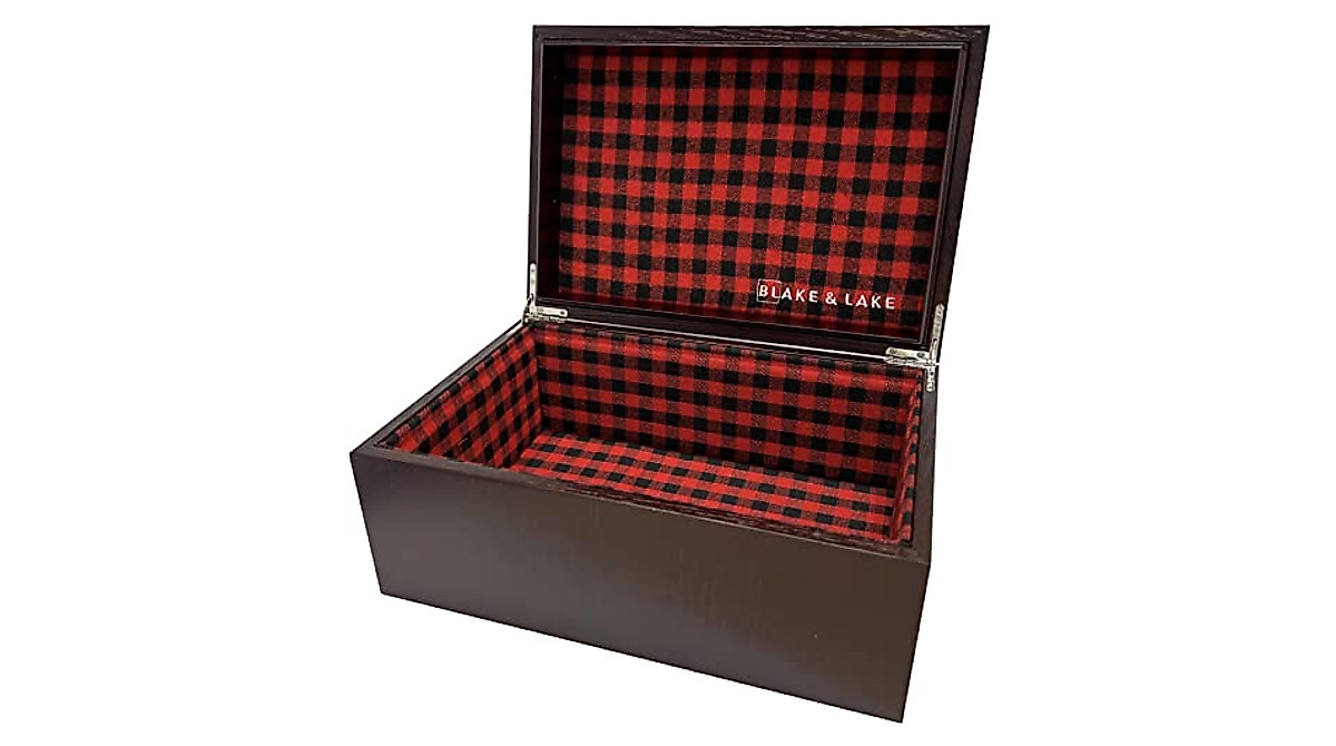 Large Oak Wooden Keepsake Box - Stylish Storage with Buffalo Plaid
