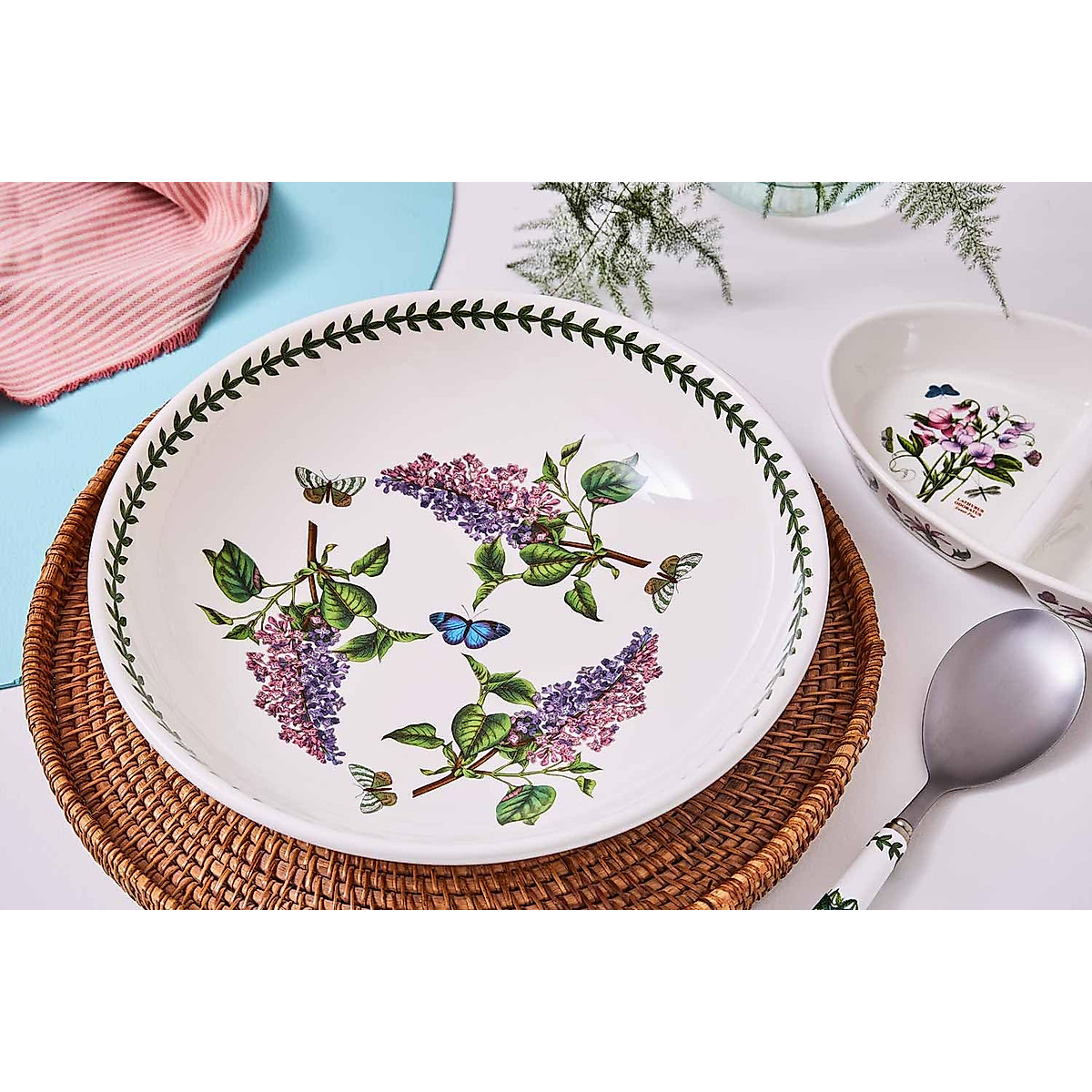 Portmeirion Botanic Garden Low Fruit Bowl | 13 Inch Pasta Bowl with Lilac Motif | Made in England from Fine Earthenware | Microwave and Dishwasher Safe