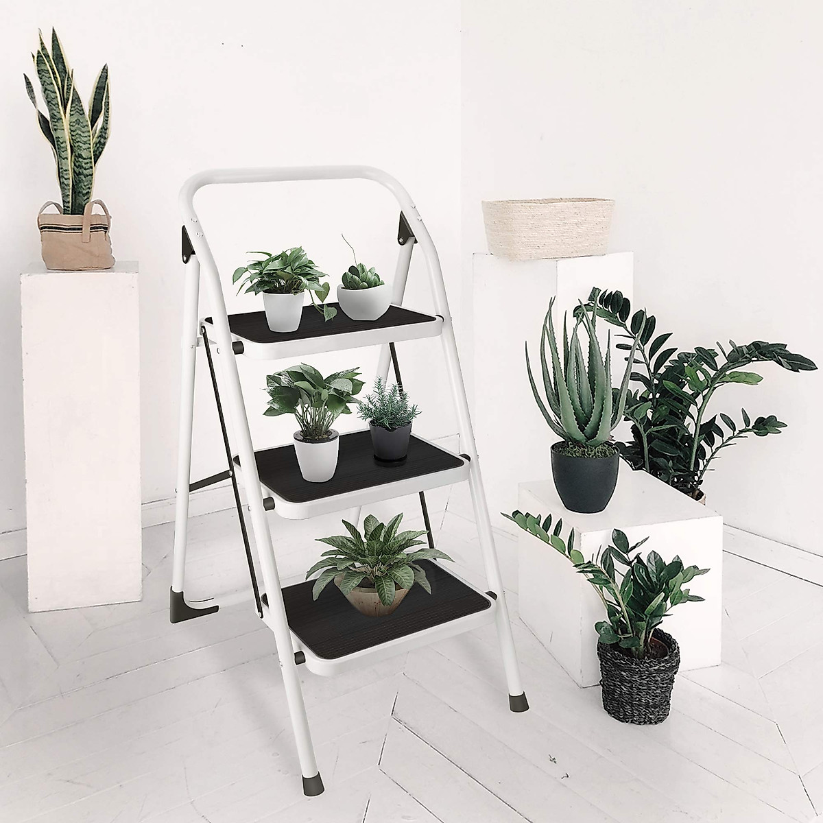 3 Step Stool, Gimify Folding Step Ladder Steel Stepladders Non-Slip Sturdy Steps Wide Pedal with Comfortable Hand Grip for Home Kitchen Garden Office 330 lbs