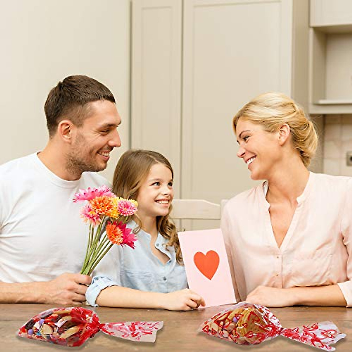 Aneco 100 Pack Valentine Cellophane Bags Valentine's Day Candy Cookie Bags 4 Styles Valentine Gift Bags Plastic Clear Cellophane Bags with Twist Ties for Valentine Party Favor Supplies