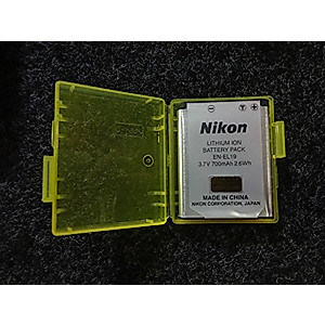 Nikon COOLPIX S3300 16 MP Digital Camera with 6x Zoom NIKKOR Glass Lens and 2.7-inch LCD (Silver) (Discontinued by Manufacturer)