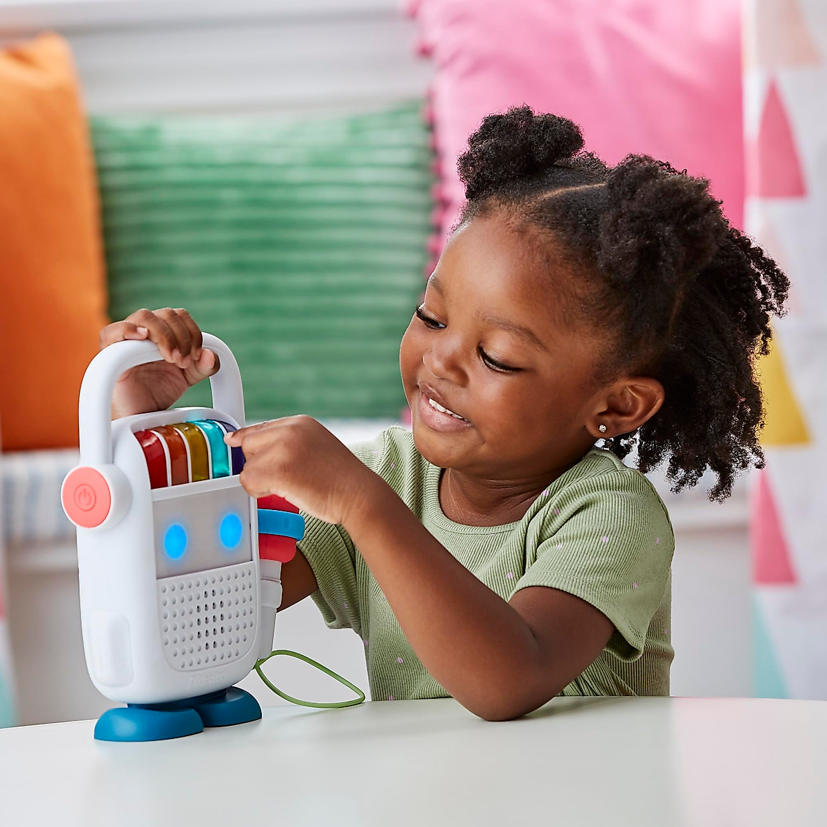 Playskool Rock n’ Roll Bot, Kids Bluetooth Speaker and Voice Changing Karaoke Microphone Toy, Ages 3 and Up (Amazon Exclusive)