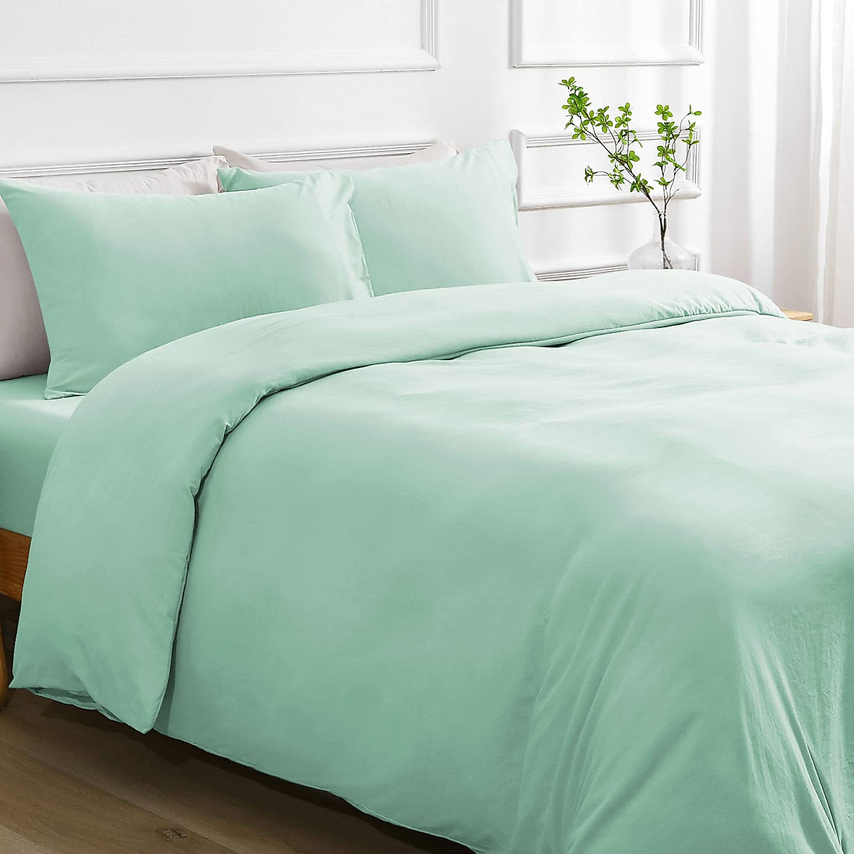 Sasttie Sage Green Duvet Cover Queen, Ultra Soft Prewashed Queen Duvet Cover Set, 3 Pieces, 1 Duvet Cover with Zipper Closure and Corner Ties (90''x90''), 2 Pillowcases (20''x 30'')