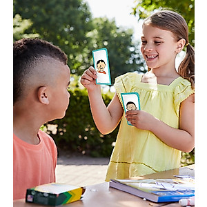 Carson Dellosa 104 American Sign Language Flash Cards for Kids, 122 ASL Signs Flashcards for Beginners and Toddlers Ages 4 and Up With Signing Illustrations