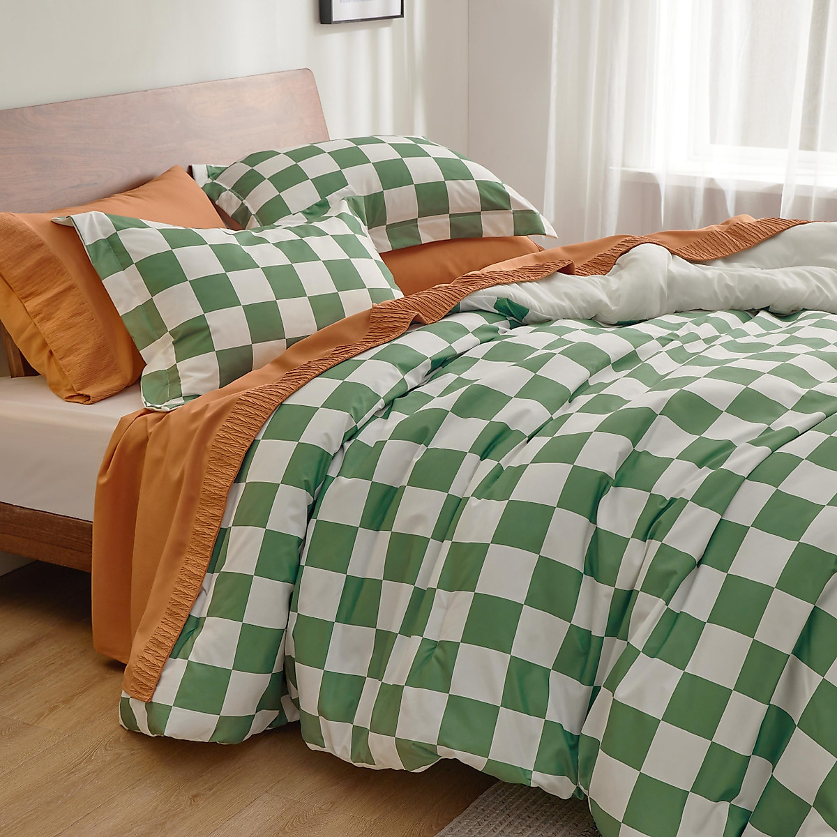 Bedsure Green Checkered Comforter Set - Bedding Comforter Set Queen, Green White Fluffy Grid Plaid Comforter, 3 Pieces, Includes 1 Comforter (90"x90") and 2 Pillow Shams (20"x26"+2")