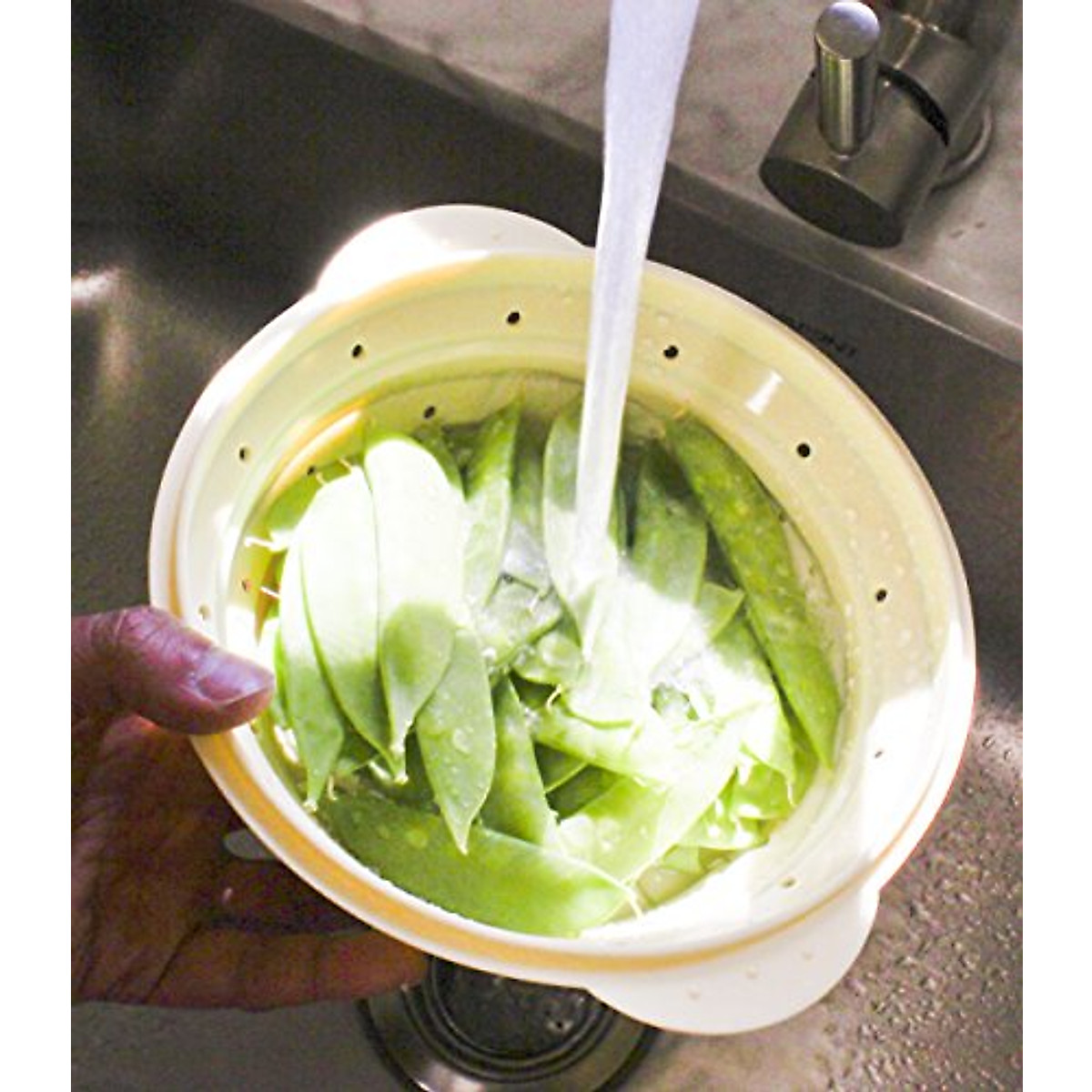 Zoie + Chloe 100% Silicone Family Size Steamer - Collapsible Design with Lid & Detachable Colander