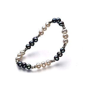 YinYang Black and White 6-7mm A Quality Freshwater Cultured Pearl Bracelet for Women