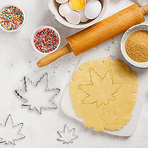 GEEKLEAF Large Cookie Cutters DIY Accessories Stainless Steel Cookie Press, Pancake Mold, Mini Cookies Stamps, Brownie Cutter, Gifts for Men & Women (Set of 3 PCS - Leaf Shape)