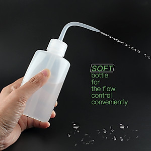 Piutouyar 2Pcs Plastic Wash Bottle 150ml Plant Squeeze Bottle, Wash Squirt Bottle, Succulent Watering Can for Indoor Plants Flower (5oz)