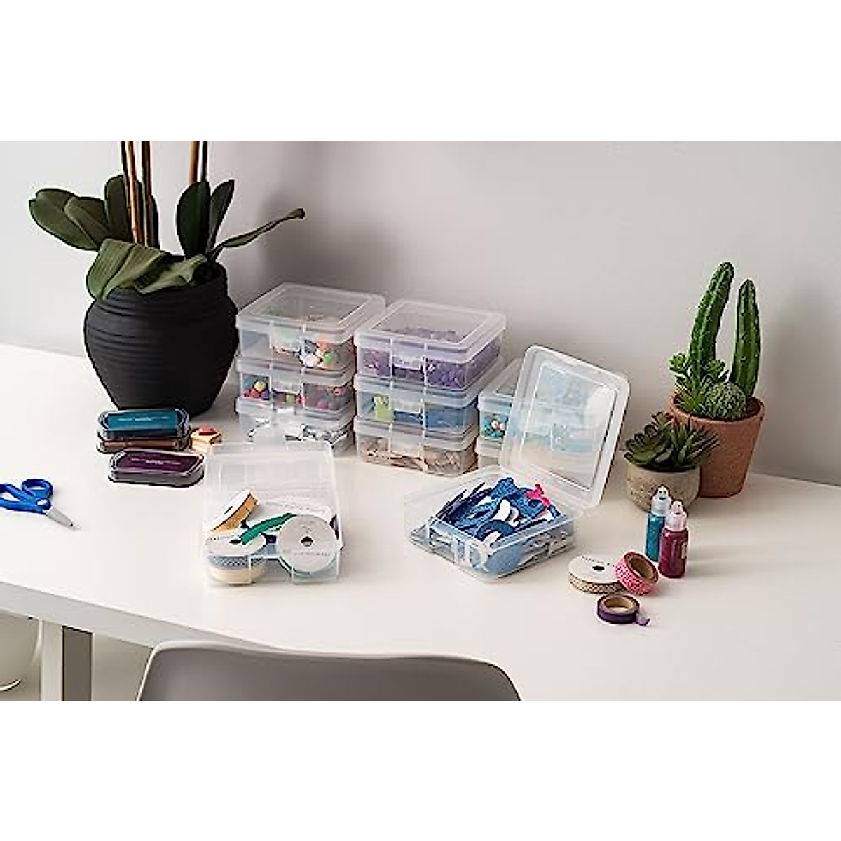 IRIS USA 10 Pack Small Plastic Hobby Art Craft Supply Organizer Storage Containers with Latching Lid, for Pencil, Lego, Crayon, Ribbons, Wahi Tape, Beads, Sticker, Yarn, Ornaments, Stackable, Clear