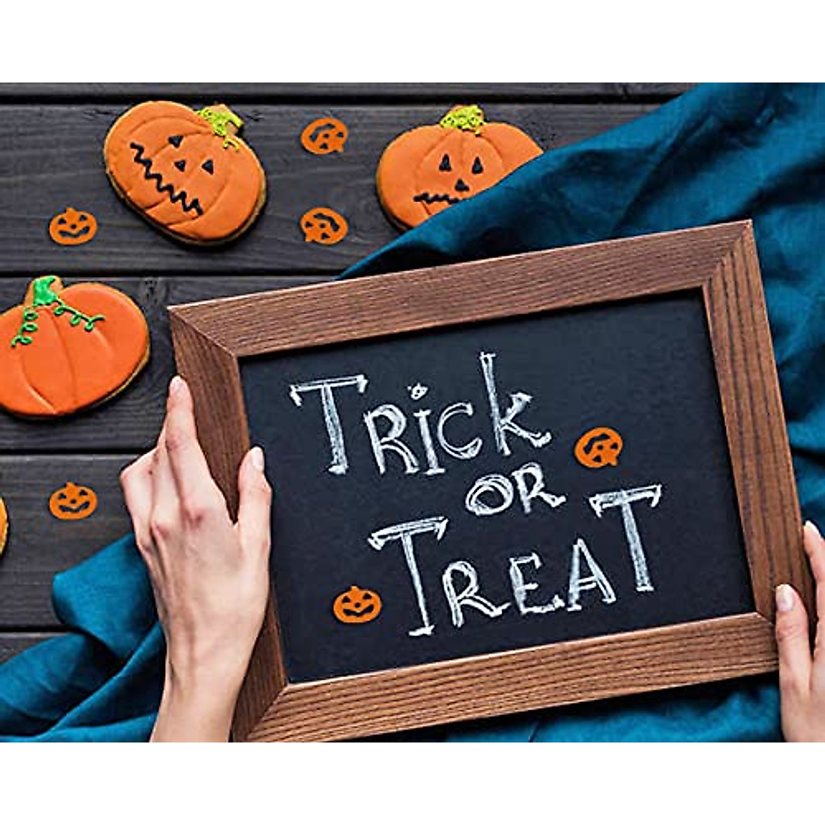 ONLYKXY 1000pcs Halloween Party Confetti Red copper Pumpkin Confetti for Halloween Party Table Confetti and DIY(Pumpkins，Red copper)