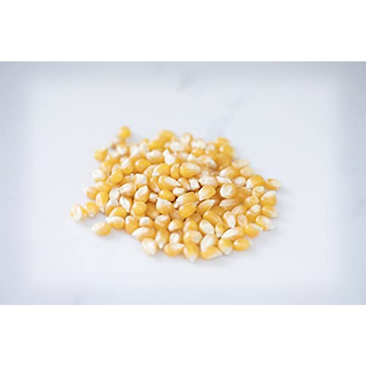 Amish Country Popcorn | 25 lb Bag | Medium Yellow Popcorn Kernels | Old Fashioned, Non-GMO and Gluten Free (Medium Yellow - 25 lb Bag)