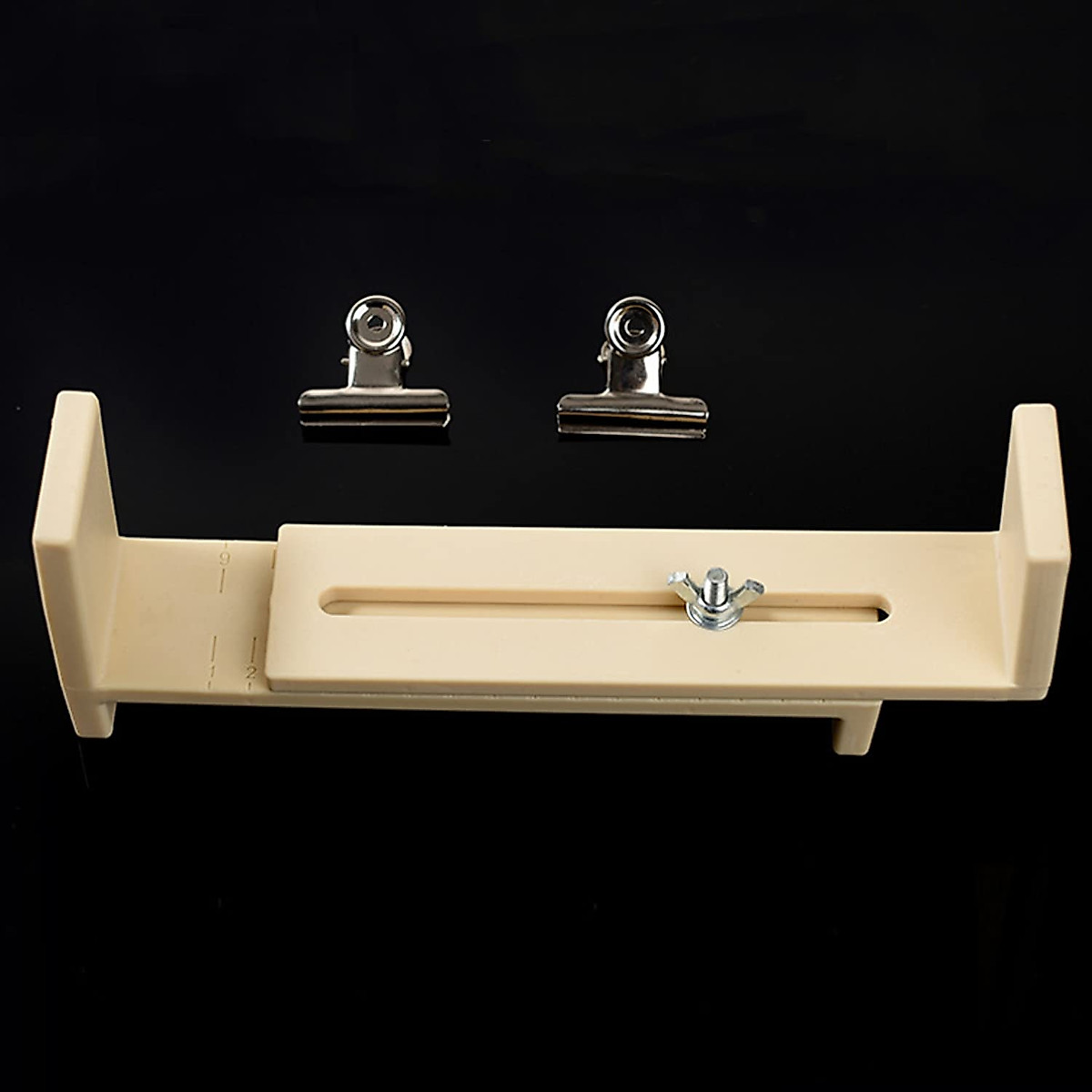 iDili Braided Thread Holder Jig, DIY Hand-Knitted Rope Woven Holder, Hand Bracelet Rope Making Tool Rope Braided Fixing Frame Plate, DIY Craft Braiding Tool with Scale, Adjustable Length