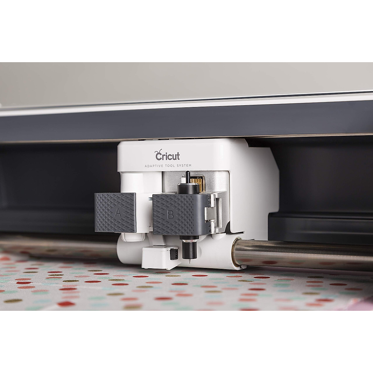 Cricut Deep-Point Blade + Housing, Cutting Blade with Deep Cut Housing, Cut Materials up to 1.5mm Thickness, For Personalized Crafts, Compatible With Cricut Maker and Explore Machines