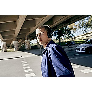 JBL LIVE 500BT - Around-Ear Wireless Headphone - Black