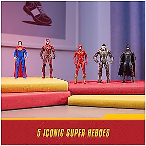 DC Comics, The Flash Ultimate Figure Set (Amazon Exclusive), 5 Action Figures with Accessories, 4-inch Collectible Kids Toys for Boys and Girls 3+