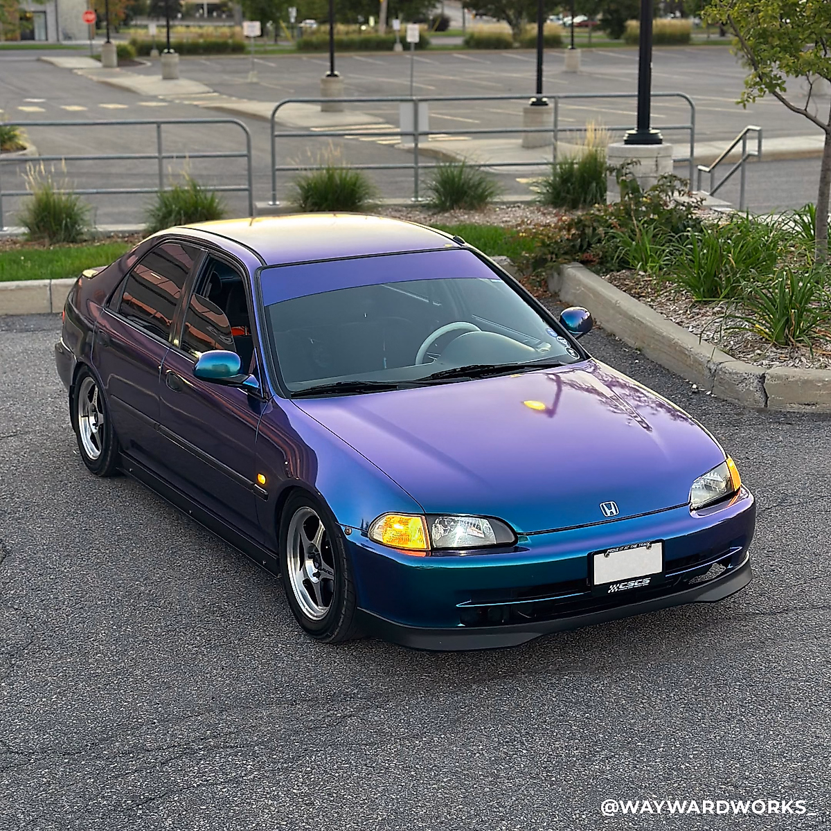 VViViD+ Gloss Metallic Chameleon Blue to Purple Color-Shift (1ft x 5ft) with Air Release