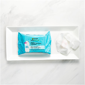 Garnier Micellar Facial Cleanser & Makeup Remover Wipes for Waterproof Makeup 25 Count (Packaging May Vary)