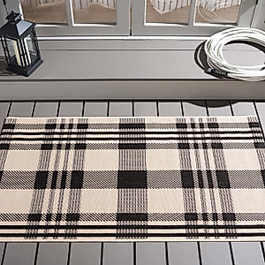 Safavieh Courtyard Benjamin Indoor/Outdoor Area Rug