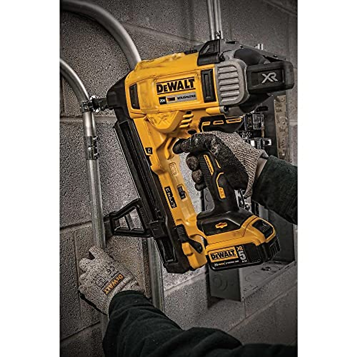 Dewalt 20V Max Cordless Concrete Nailer Kit