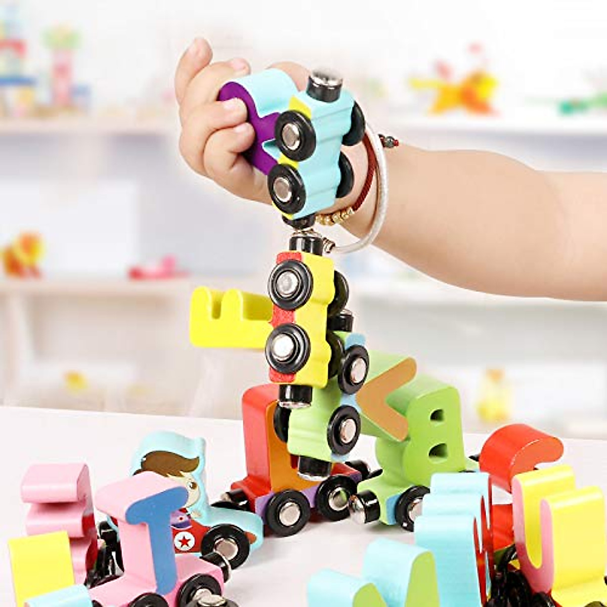 QUOXO Wooden Trackless Trains Set, Alphabets Numbers Magnetic Train Cars for Children Early Educational (Letter Train)
