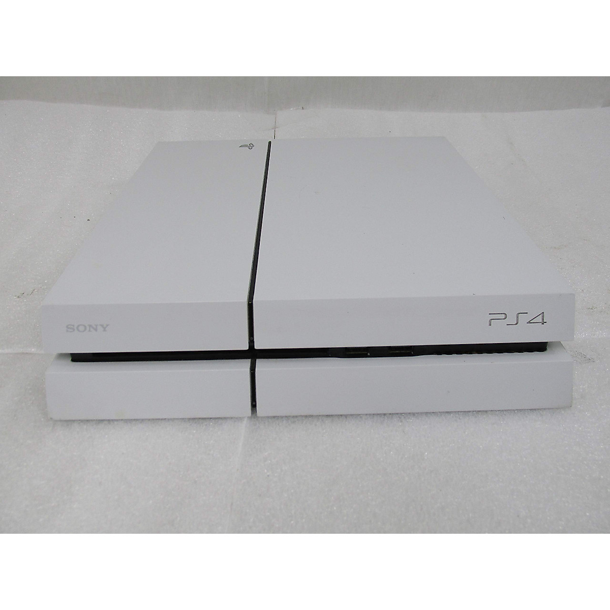 Sony Playstation 4 w/ Accessories, 500GB, CUH-1115A - Glacier White