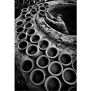 High Wind Flamed Dark Primitive Cooking Pot - Pre Seasoned - Made from Fire Clay: Suitable for Stove Top and Open Fire