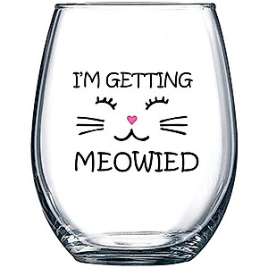 I'm Getting Meowied Funny Wine Glass 15oz - Unique Wedding Gift Idea for Fiancee, Bride, Bridal Shower Gifts - Engagement Party or Christmas Gift for Her - Evening Mug
