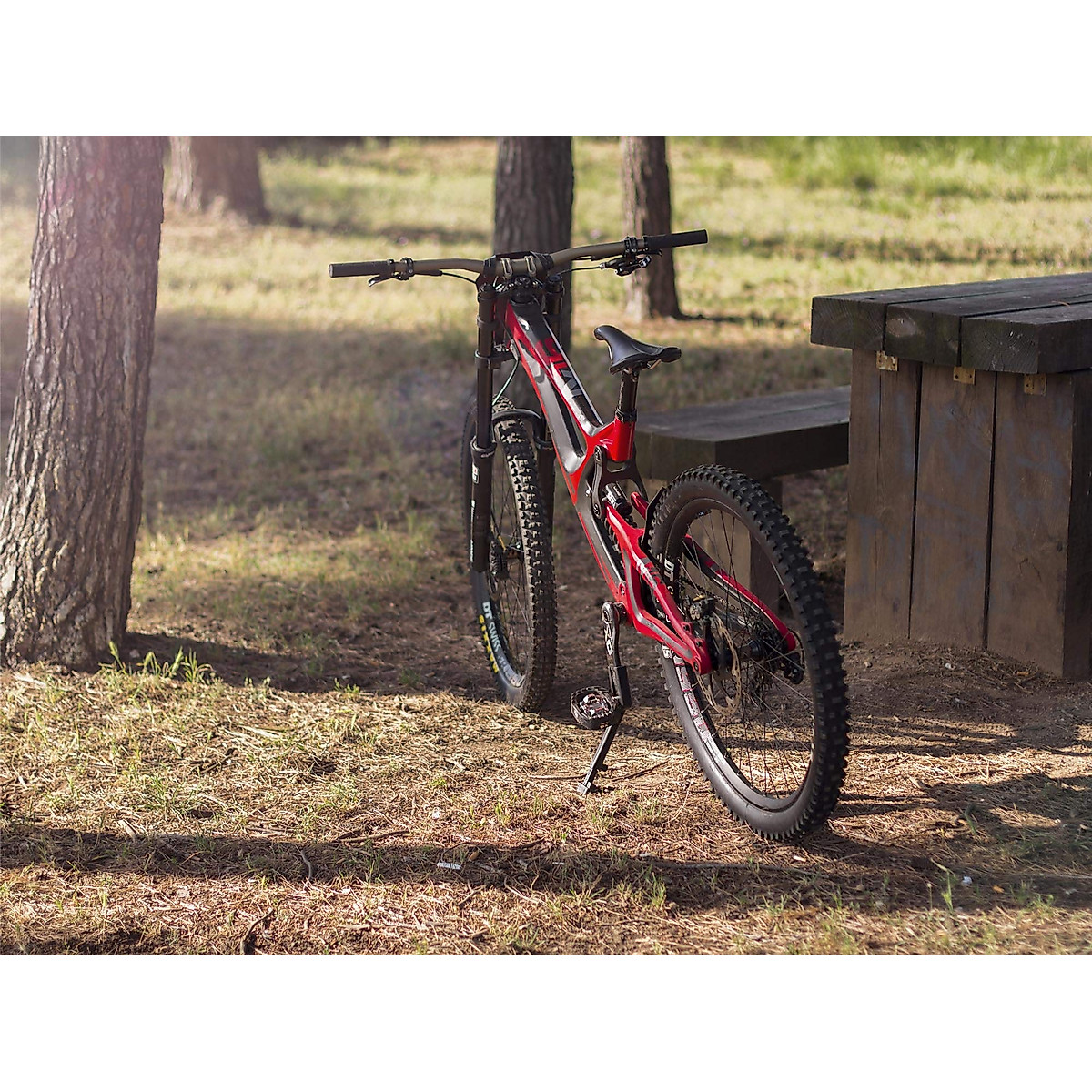 Lightweight Portable Bike Stand – Adjustable & Compact Bicycle Holder for Road, Mountain, and Gravel Bikes