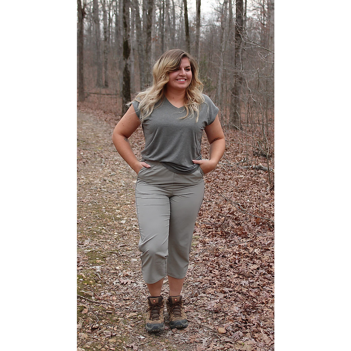 RBX Women's Lightweight Quick Dry Relaxed Cropped Woven Pant Capri Smoke Sage S