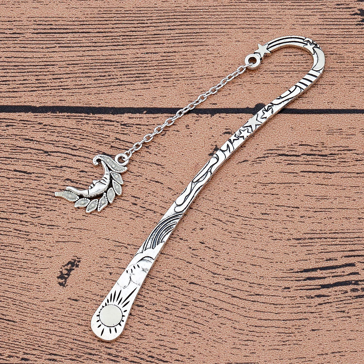 Gzrlyf Sun Moon and Stars Bookmark Glow in The Dark Bookmark Luminous Book Markers Metal Book Lover Gifts (Moon Luminous Bookmark)