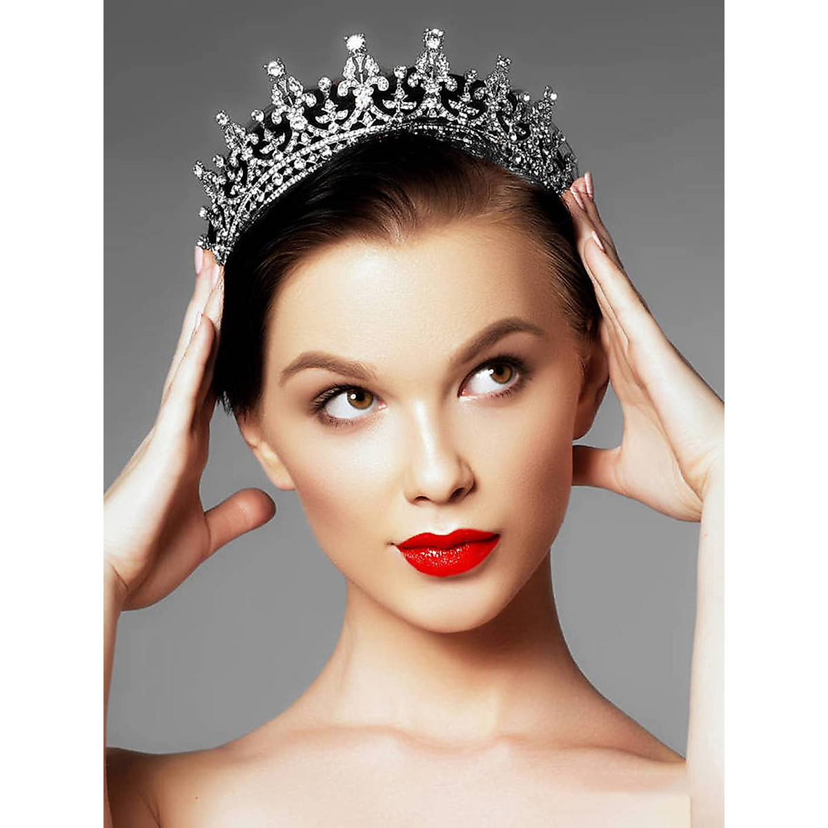 COCIDE Queen Tiaras and Crown with Comb for Women Silver Crystal Headband Rhinestones Princess Hairpiece for Girls Wedding Hair Accessories for Bridesmaids Bridal Prom Halloween Costume Cosplay Gifts