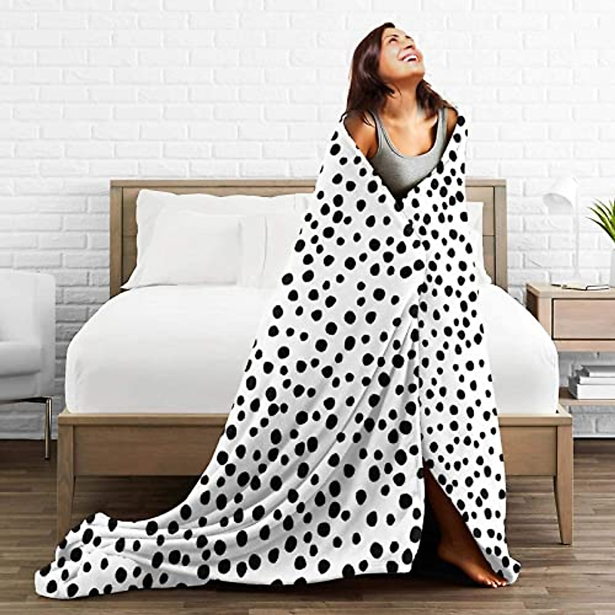 Black White Polka Dots Blanket for Adults Women Soft Flannel Throw Blankets Lightweight Warm Leg Blanket for Winter Couch Bed 50 x 60 in