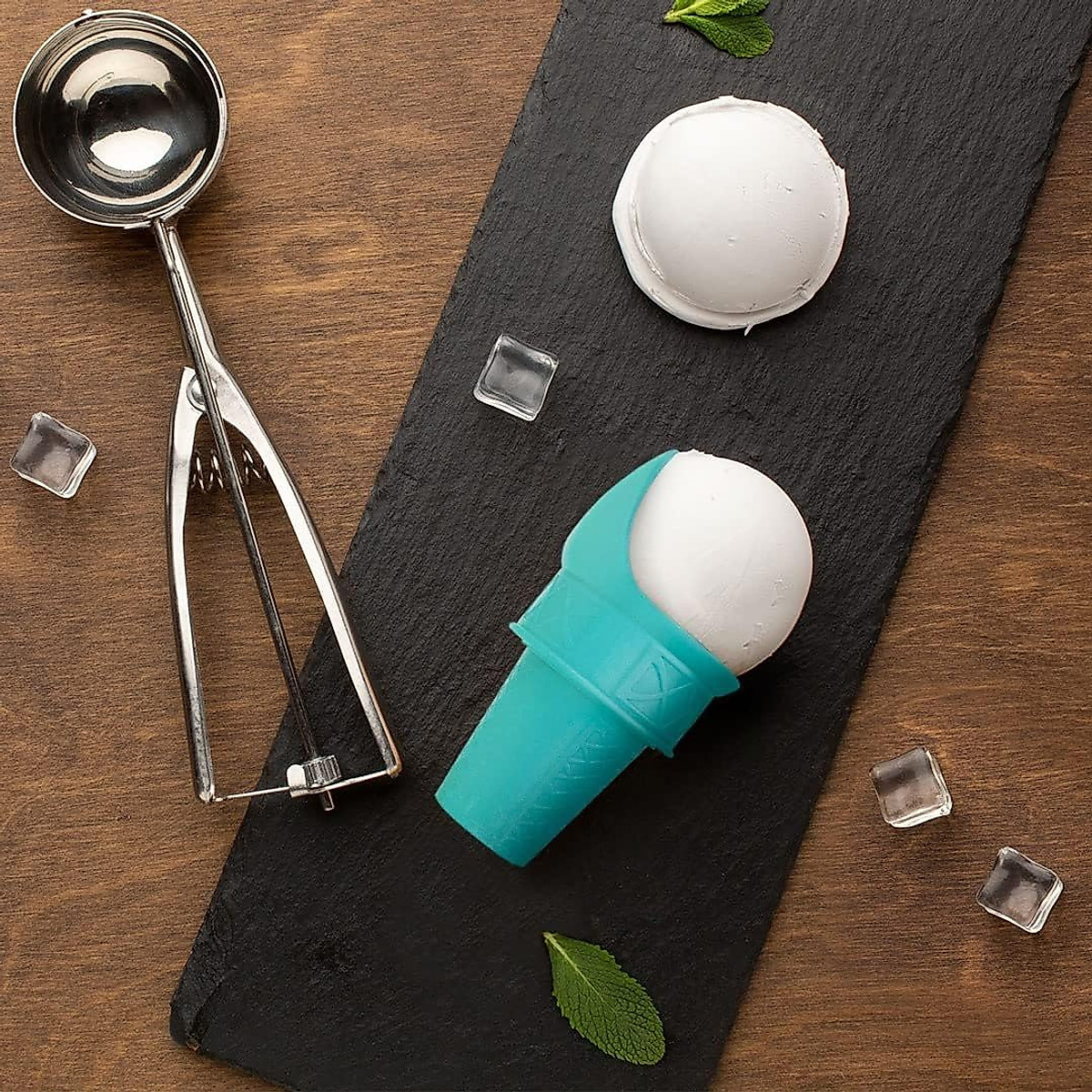 Plastic Ice Cream Cone Holder Ice Cream Snow Cone Rack, 2024 New Ice Cream Cone, Plastic Ice Cream Snow Cone Rack, Food Grade Ice Cream Plastic Cup Spoon For Birthday Party, Gifts For Kids (4 Set)