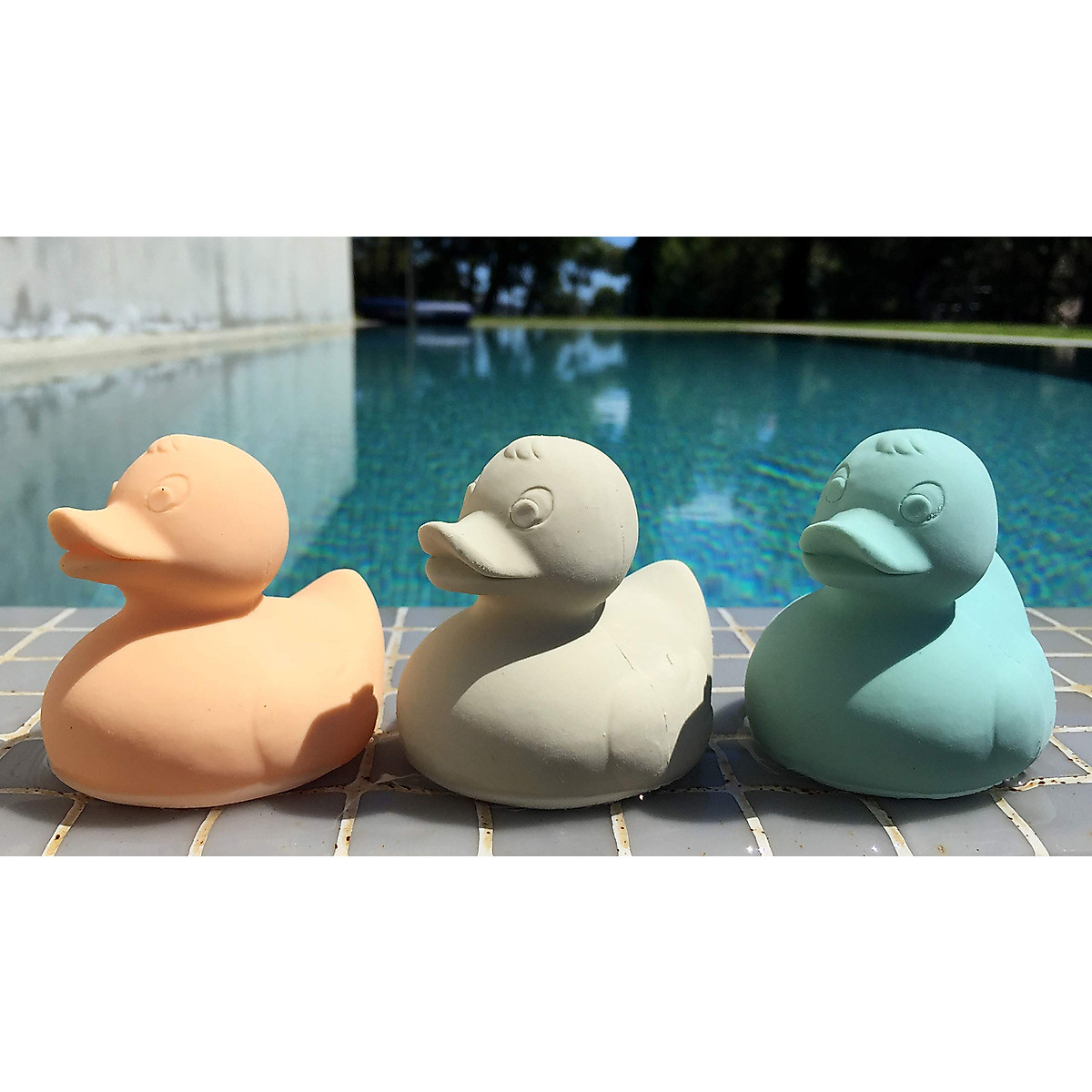 Oli & Carol Duck Toy - Elvis The Duck | Natural Hevea Rubber | Rubber Ducky Baby Bath Toys | Baby Teether | Hevea Bath Toys for Babies 0-12 Months (Mint)