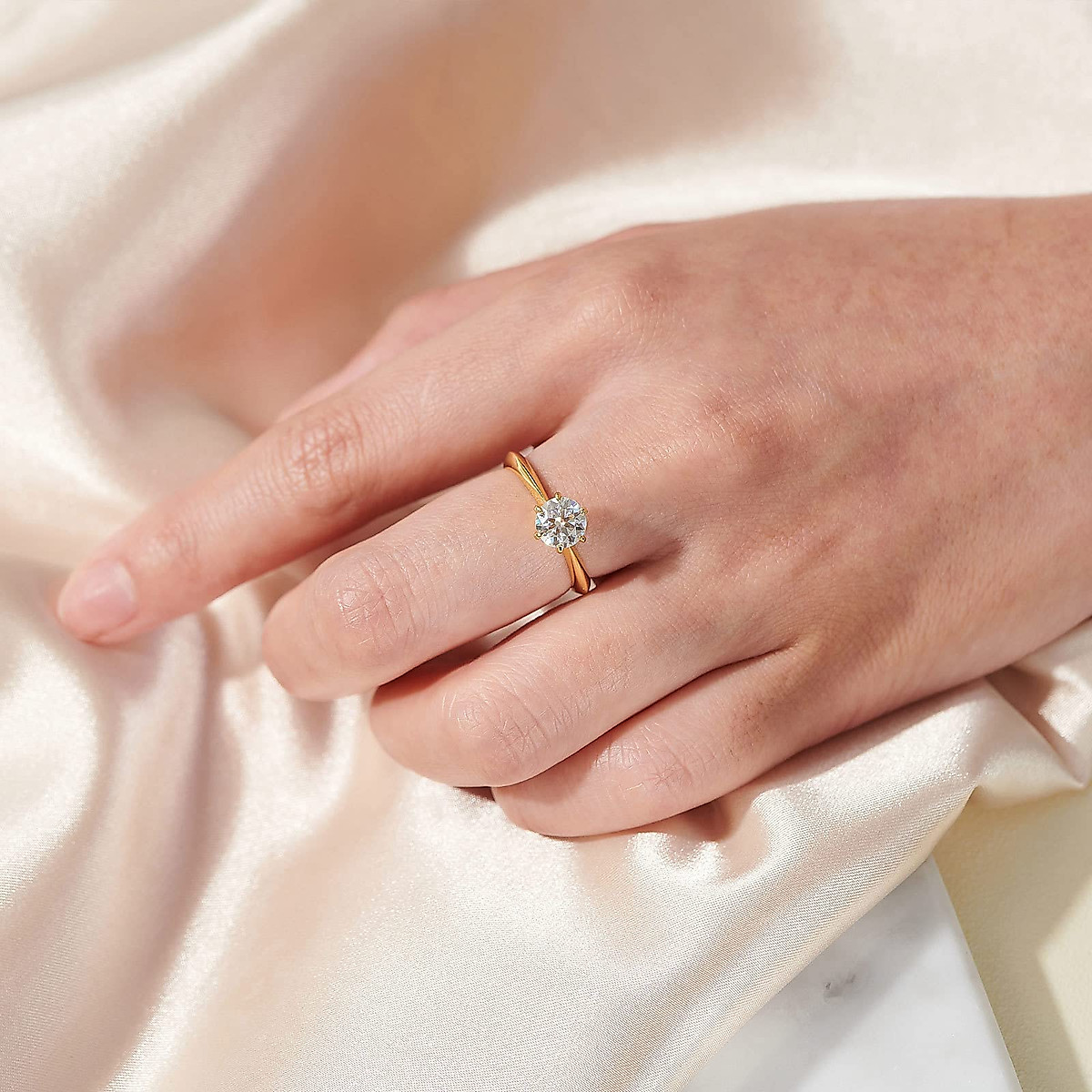 Blongme 1 Carat Moissanite Rings for Women Engagement Wedding band 925 Sterling Silver Round Solitaire Yellow Gold Size 7